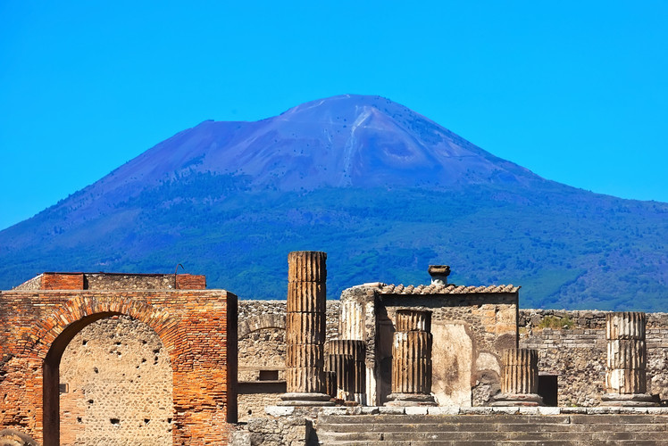 10 of the Most Magnificent Volcanoes on Earth - Lost Waldo